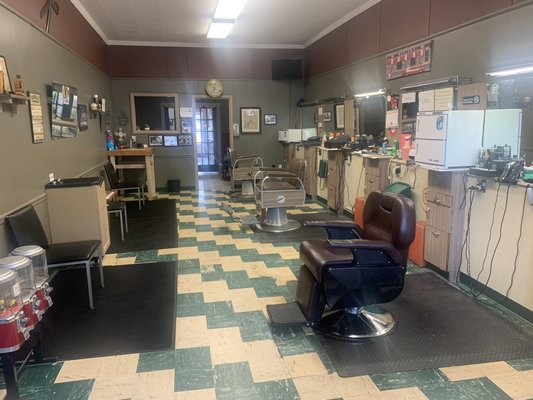 MANCHESTER BARBER SHOP - Updated December 2025 - 14 Reviews - 1099 Main ...