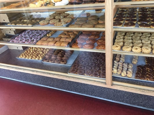 CHUCK’S DONUT SHOP - 328 Photos & 526 Reviews - 5335 NE 4th St, Renton ...
