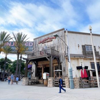 THE OUTLETS AT ORANGE - Updated April 2025 - 944 Photos & 860 Reviews ...