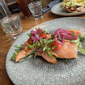 NORMAN ROSE TAVERN - Updated July 2025 - 657 Photos & 850 Reviews ...