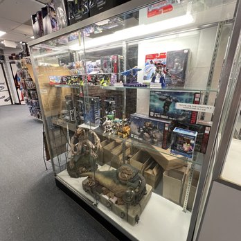 HERO HEADQUARTERS - Updated December 2025 - 38 Photos & 60 Reviews ...