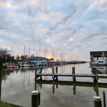 SUNSET POINTE - Updated April 2025 - 774 Photos & 599 Reviews - 831 N ...