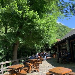 RIVERWALCK SALOON - Updated July 2025 - 164 Photos & 233 Reviews - 8 ...