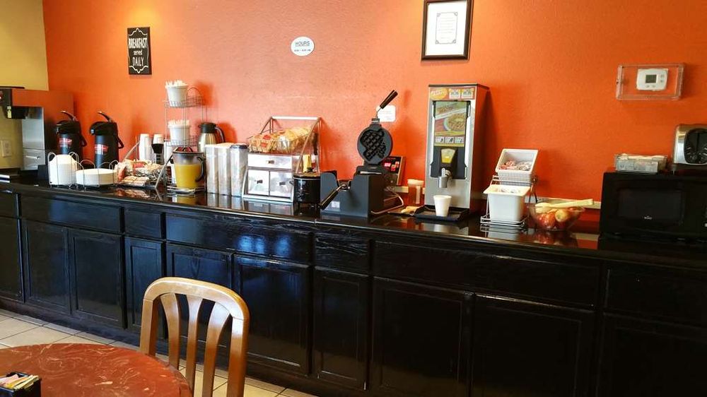 BEST TEXAN INN & SUITES - Updated June 2024 - 46 Photos - 2710 I-10 W ...