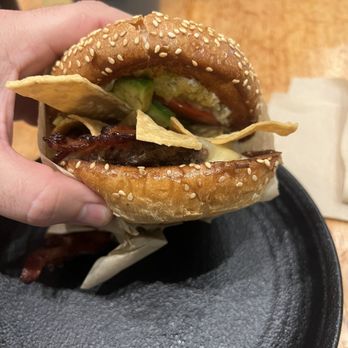 ROAM ARTISAN BURGERS - Updated June 2024 - 425 Photos & 376 Reviews ...