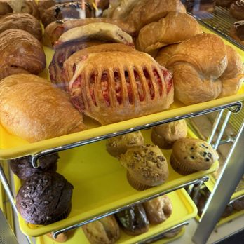 DAWN DONUTS - Updated August 2025 - 211 Photos & 96 Reviews - 1020 S ...