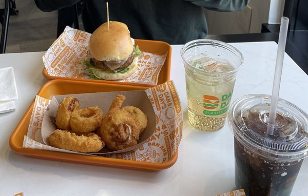 DAN & DAY’S BURGERS & SHAKES - Updated May 2024 - 12 Photos - 598 ...