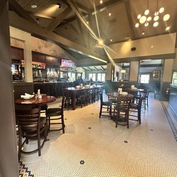 PERRY’S - NOVATO - Updated October 2025 - 192 Photos & 201 Reviews ...
