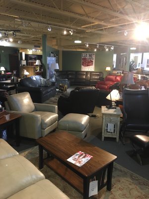 OAK FACTORY - Updated January 2026 - 15 Reviews - 131 Marlene Dr ...