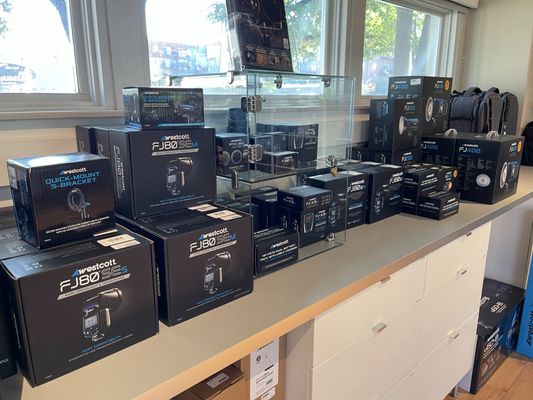 PICTURELINE - Updated December 2025 - 33 Photos & 110 Reviews - 305 W ...