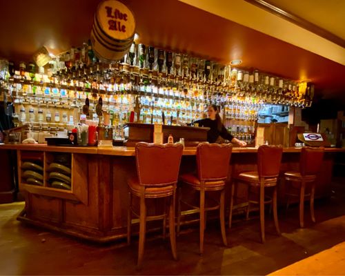 PINTS PUB - Updated May 2025 - 324 Photos & 419 Reviews - 221 W 13th ...