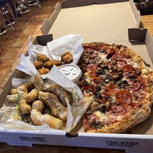 CHARIOT PIZZA - 71 Photos & 119 Reviews - Pizza - 3930 N Flowing Wells ...