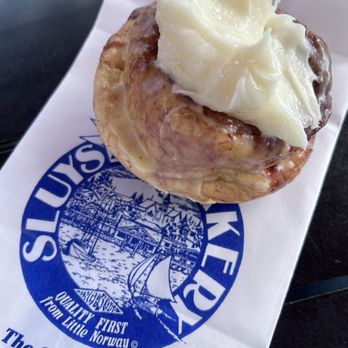 SLUYS POULSBO BAKERY - Updated March 2025 - 1085 Photos & 924 Reviews ...