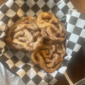 AVIATOR SMOKEHOUSE BBQ - 238 Photos & 444 Reviews - 525 E Broad St ...