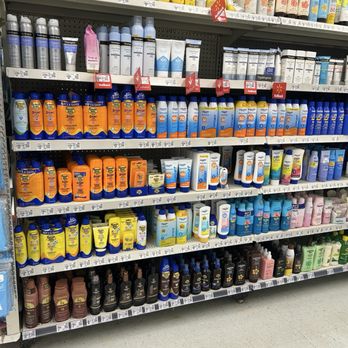 WALMART - Updated November 2025 - 35 Photos & 31 Reviews - 840 Post Rd ...