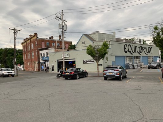 TAPPED - 182 Photos & 198 Reviews - 22 Henry St, Middletown, New York ...