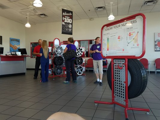 DISCOUNT TIRE - Updated October 2025 - 49 Photos & 140 Reviews - 2422 E ...