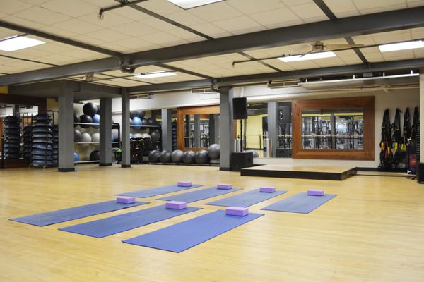 CRUNCH FITNESS - CHEVY CHASE - Updated December 2025 - 25 Photos & 125 ...