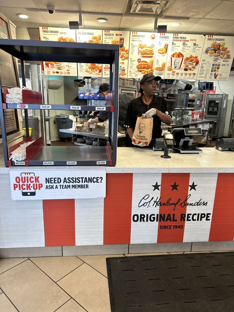 KFC - Updated November 2025 - 10 Reviews - 301 Ashland Rd, Mansfield ...