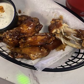 SWIGZZ RESTAURANT AND LOUNGE - Updated September 2025 - 68 Photos & 31 ...