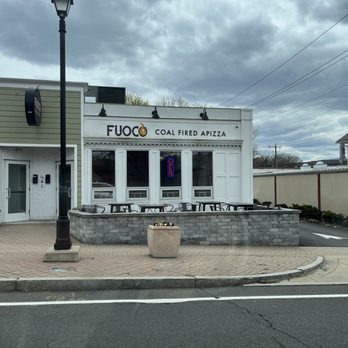 FUOCO APIZZA - Updated May 2025 - 234 Photos & 158 Reviews - 461 W Main ...