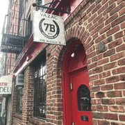 7B HORSESHOE BAR AKA VAZACS - 71 Photos & 214 Reviews - 108 Ave B, New ...