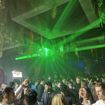 CAVEAU - Updated July 2025 - 73 Photos & 37 Reviews - 1 Cntr Plz ...