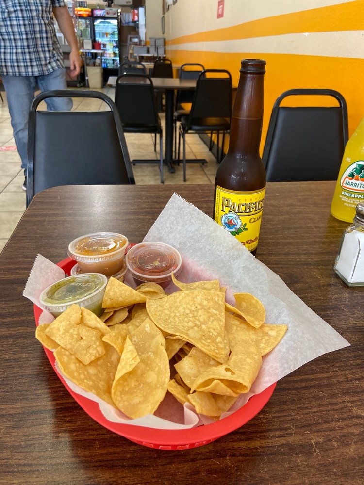 LOS GALLOS TAQUERIA - 168 Photos & 303 Reviews - 440 N Virginia St ...