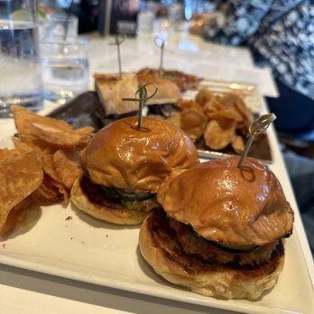 BURTONS GRILL & BAR - Updated June 2024 - 332 Photos & 128 Reviews ...