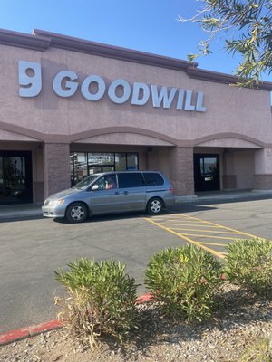 GOODWILL OF CENTRAL ARIZONA - Updated September 2025 - 13 Photos & 23 ...