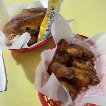 BULLWINKLE’S PIZZA PARLOR - Updated June 2026 - 34 Photos & 21 Reviews ...