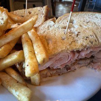 MOLLY PITCHER’S AMERICAN GRILL - Updated June 2024 - 175 Photos & 125 ...