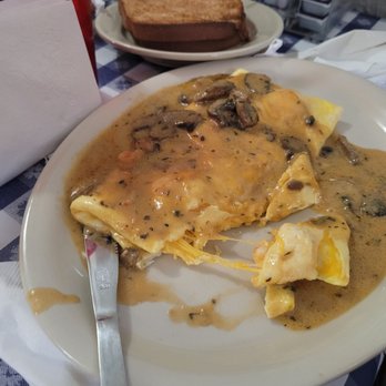 LA PINES CAFE - 120 Photos & 140 Reviews - 1061 Robert Blvd, Slidell ...