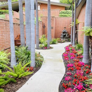 MONTECEDRO - Updated May 2025 - 14 Photos - 2212 El Molino Ave ...