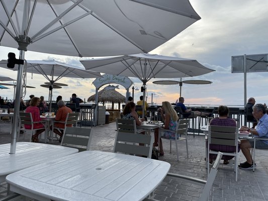 SNOOK’S BAYSIDE RESTAURANT & GRAND TIKI - 1114 Photos & 933 Reviews ...