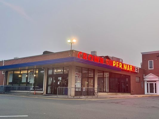 THE CROWN MARKET - Updated July 2025 - 147 Photos & 88 Reviews - 2471 ...