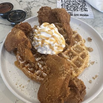 SOUTHERN QUEENZ RESTAURANT & BAR - Updated July 2025 - 341 Photos & 94 ...