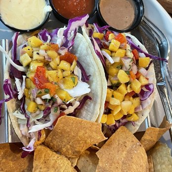 BARNYARD CRAFTHOUSE & EATERY - Updated April 2025 - 370 Photos & 432 ...