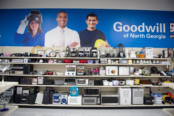 GOODWILL THRIFT STORE & DONATION CENTER - Updated July 2025 - 20 Photos ...