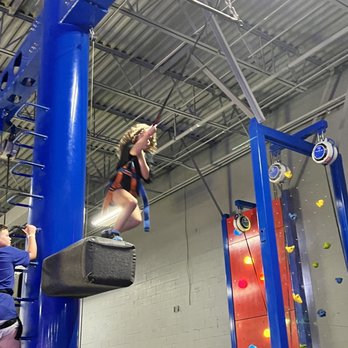 BRAVOZ ENTERTAINMENT CENTER - Updated April 2025 - 249 Photos & 122 ...