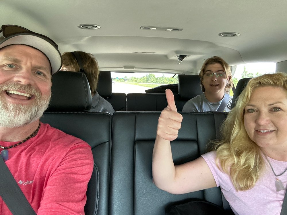 AIRPORT RIDES & AIRPORT SHUTTLES - 10 Photos - Detroit, Michigan ...