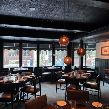 RUSSELL’S - Updated May 2025 - 108 Photos & 148 Reviews - 228 Bridge St ...