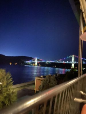 SHADOWS ON THE HUDSON - 411 Photos & 562 Reviews - 176 Rinaldi Blvd ...