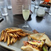 THREE BIRDS TAVERN - 361 Photos & 463 Reviews - 1492 4th St N, St ...
