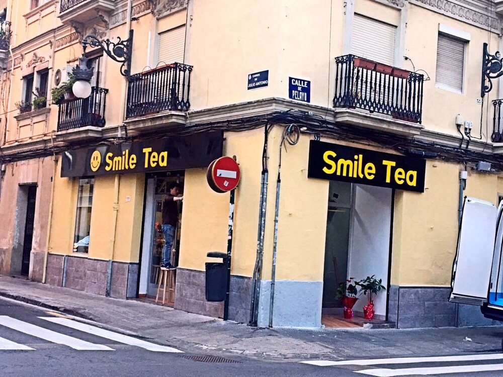 SMILE TEA - 15 Photos - Cafeteria - Carrer de Julio Antonio, 24 ...