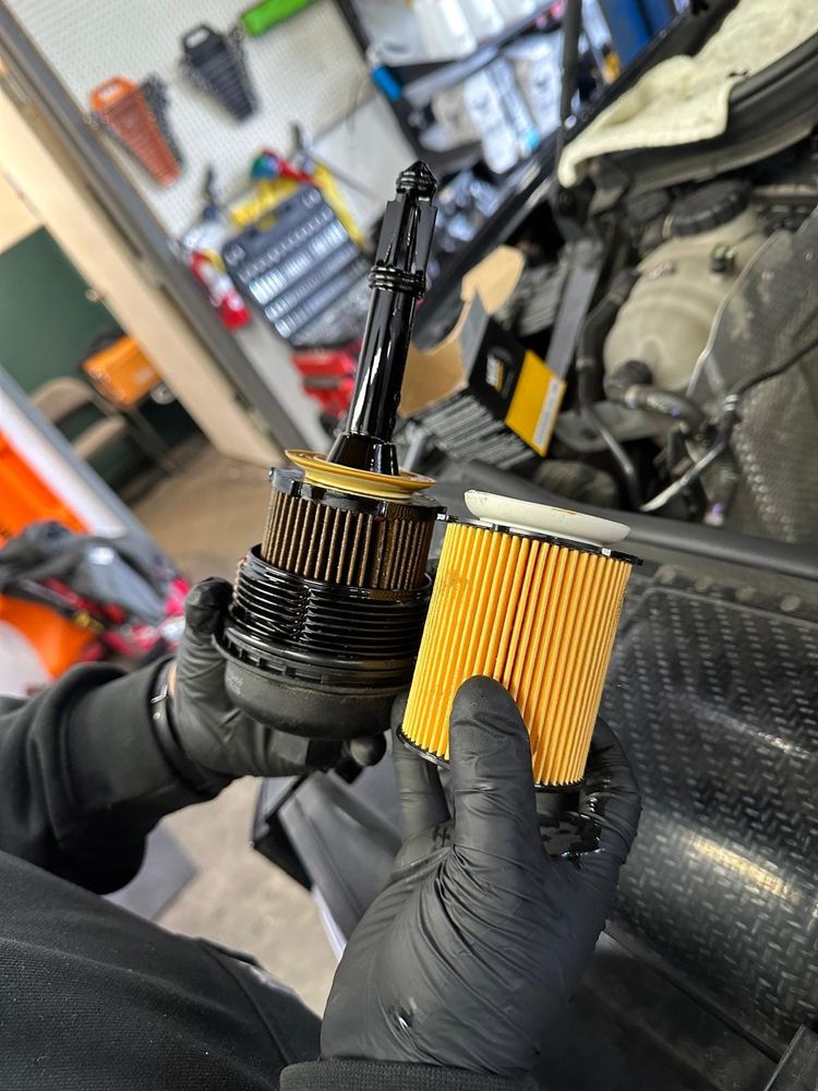IN AND OUT AUTO DETAILING AND OIL CHANGE - Updated July 2025 - 32 ...