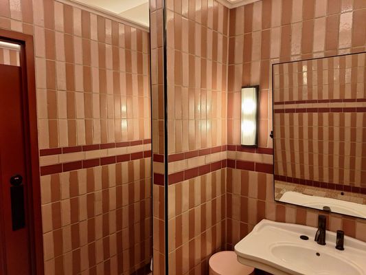 SMALL CHEVAL- LINCOLN PARK - Updated October 2025 - 38 Photos & 26 ...