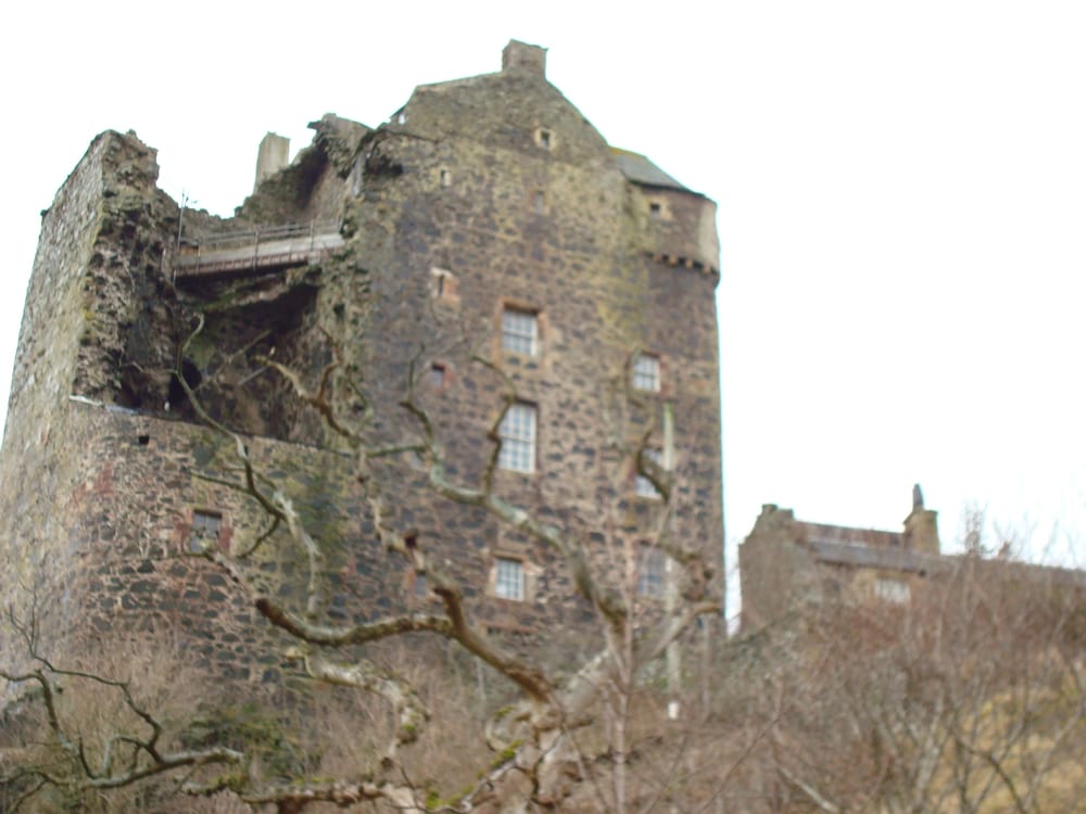 NEIDPATH CASTLE - Updated April 2024 - Tweeddale on A72, Peebles ...