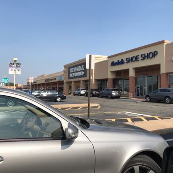 LAKE SUCCESS SHOPPING CENTER - Updated December 2024 - 166 Photos & 31 ...