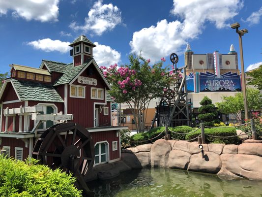 THE FRINGE - Updated December 2024 - 212 Photos & 34 Reviews - 5100 ...